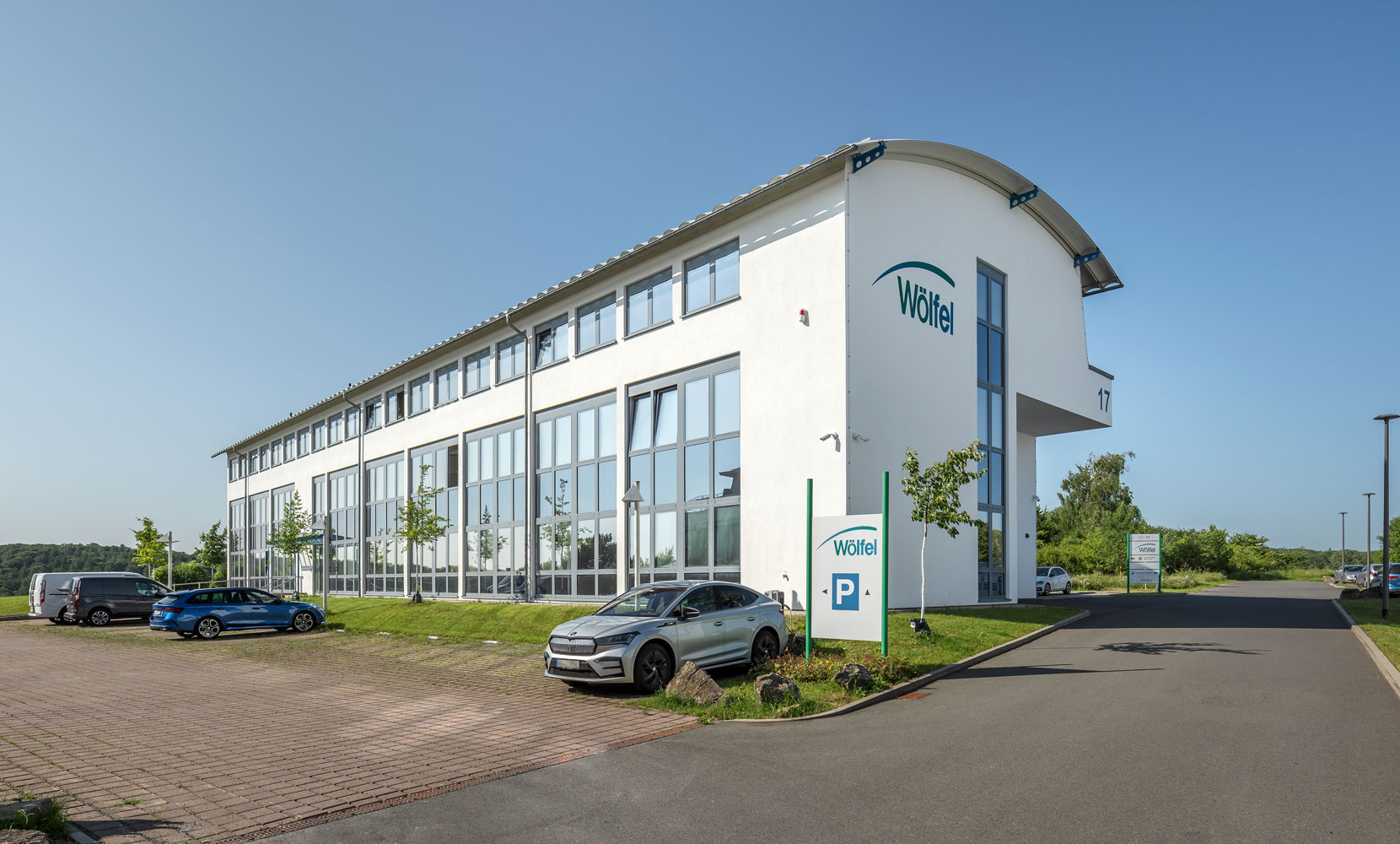 Produktions- und Bürogebäude Wölfel-Gruppe - Riedel Bau