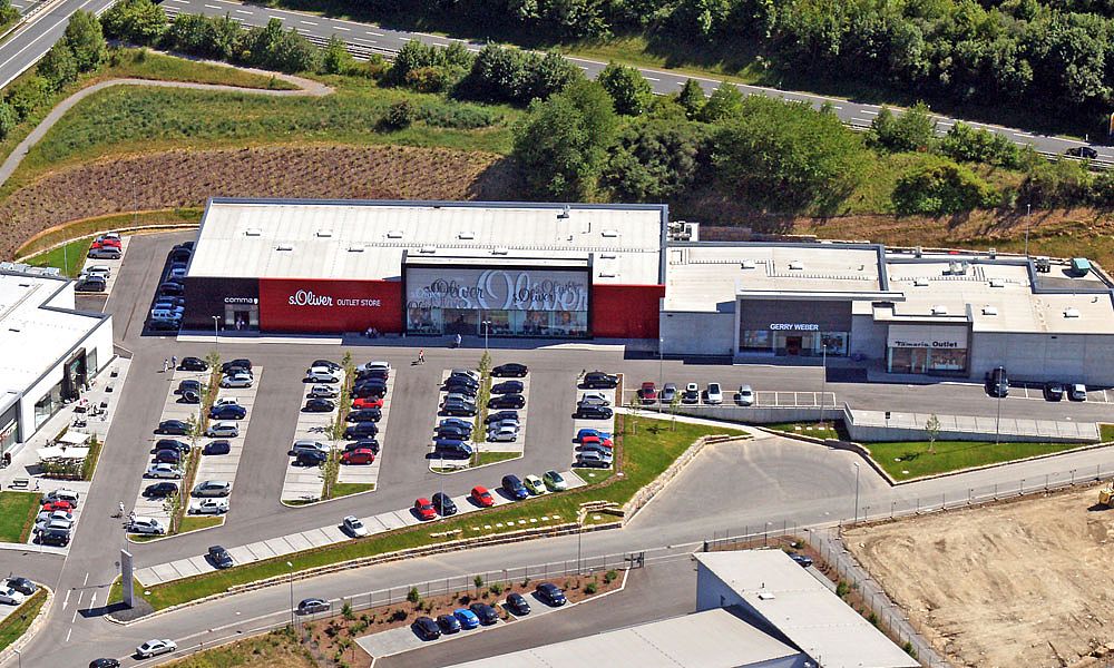 Factory-Outlet / s.Oliver Rottendorf - Riedel Bau